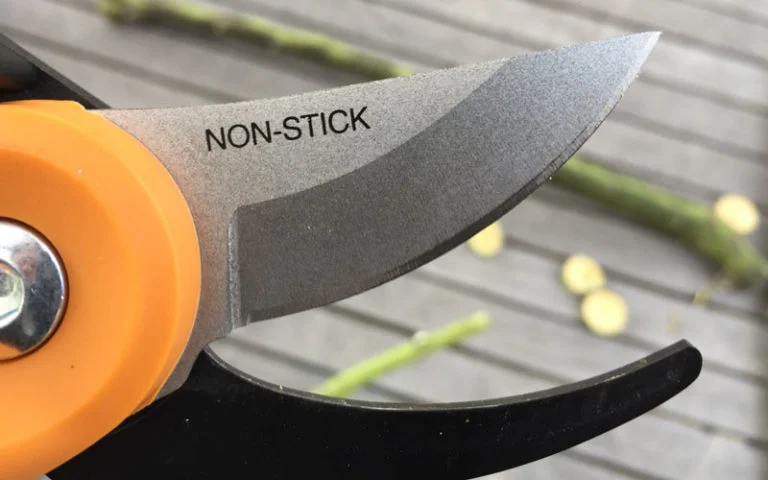 Fiskars PowerGear2 Bypass Pruner (P551): Product Review